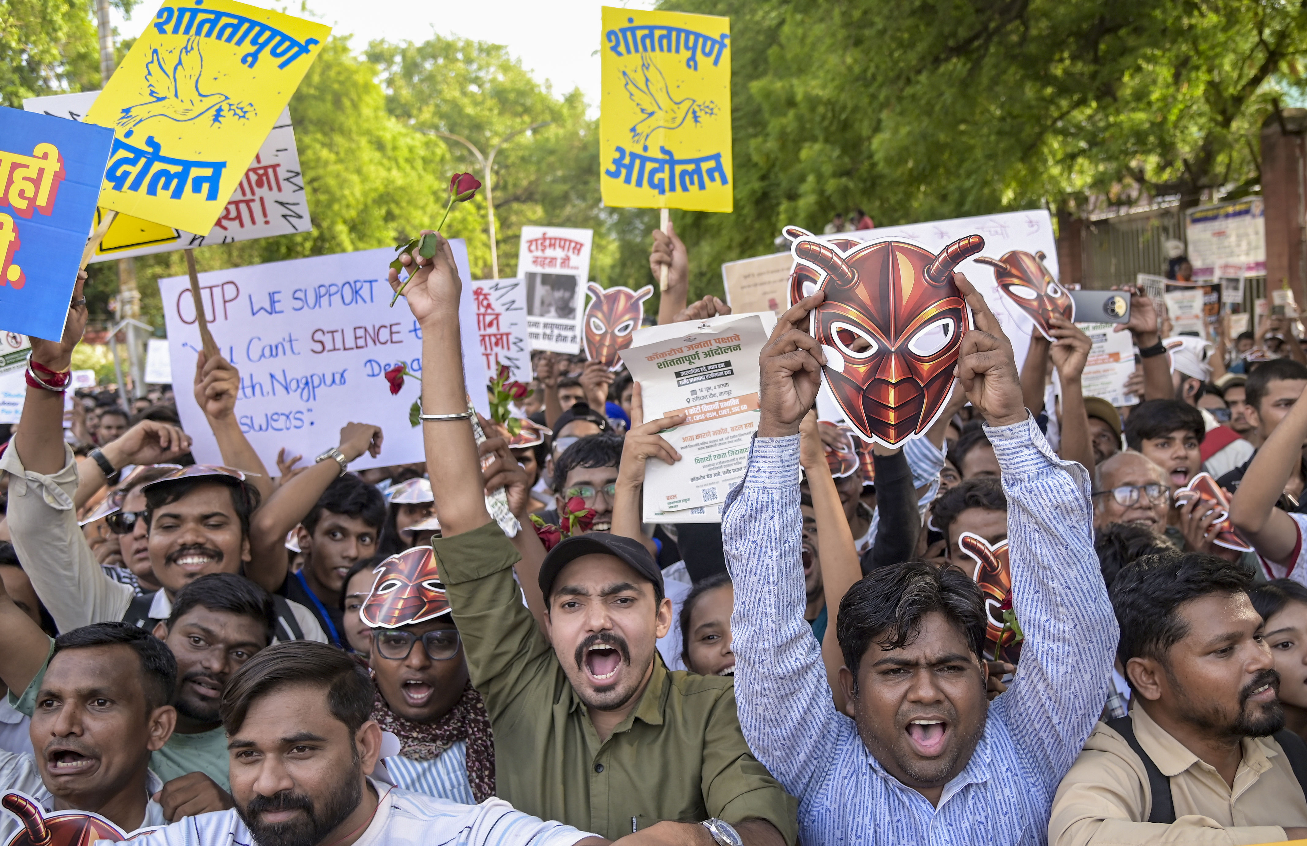 Cockroach Janta Party rules out electoral entry; protests in Nagpur ...