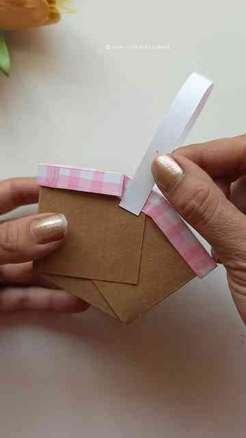 Creative handmade packaging for personalized gifts