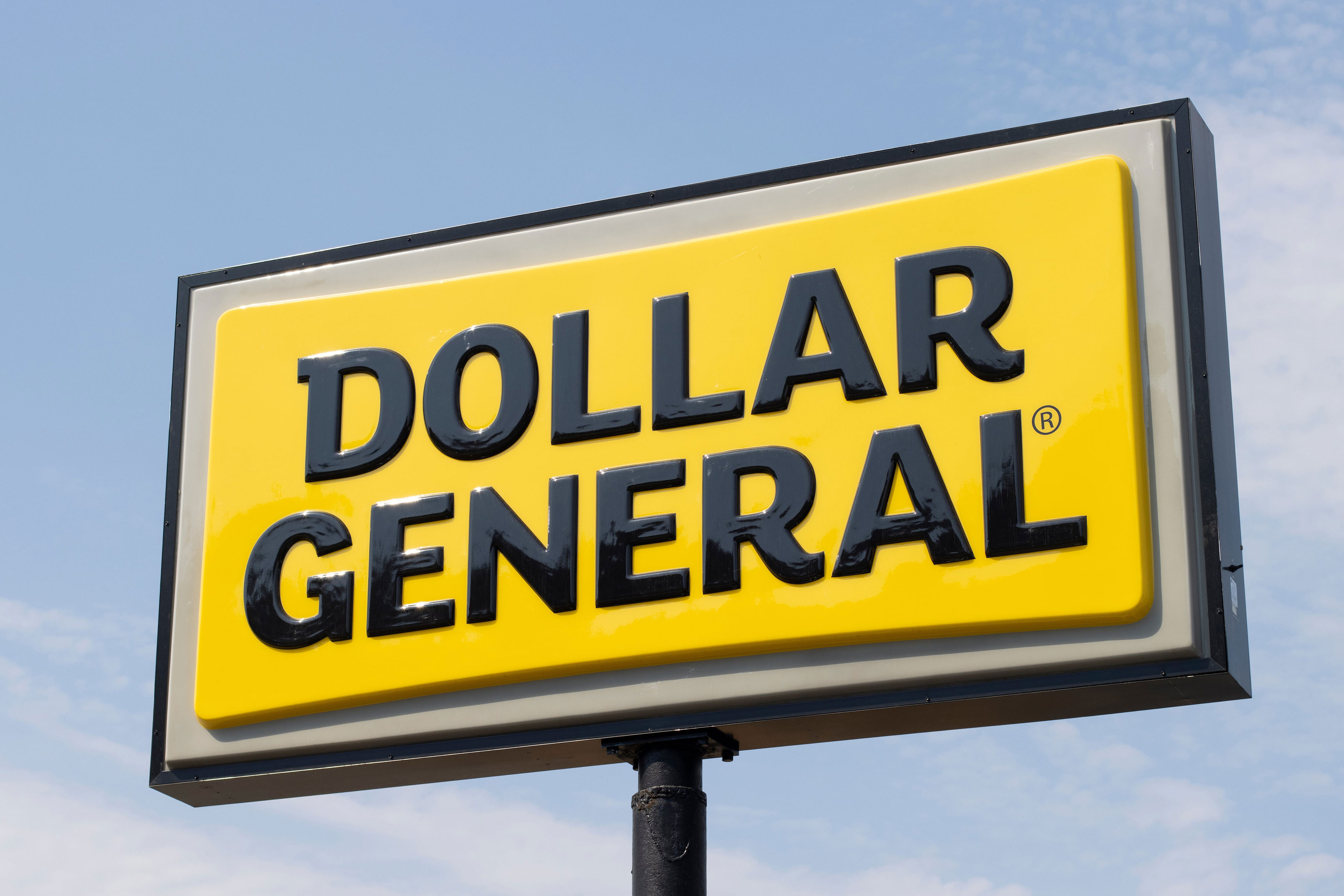 Man pleads guilty to stabbing ex-girlfriend inside Ohio Dollar General
