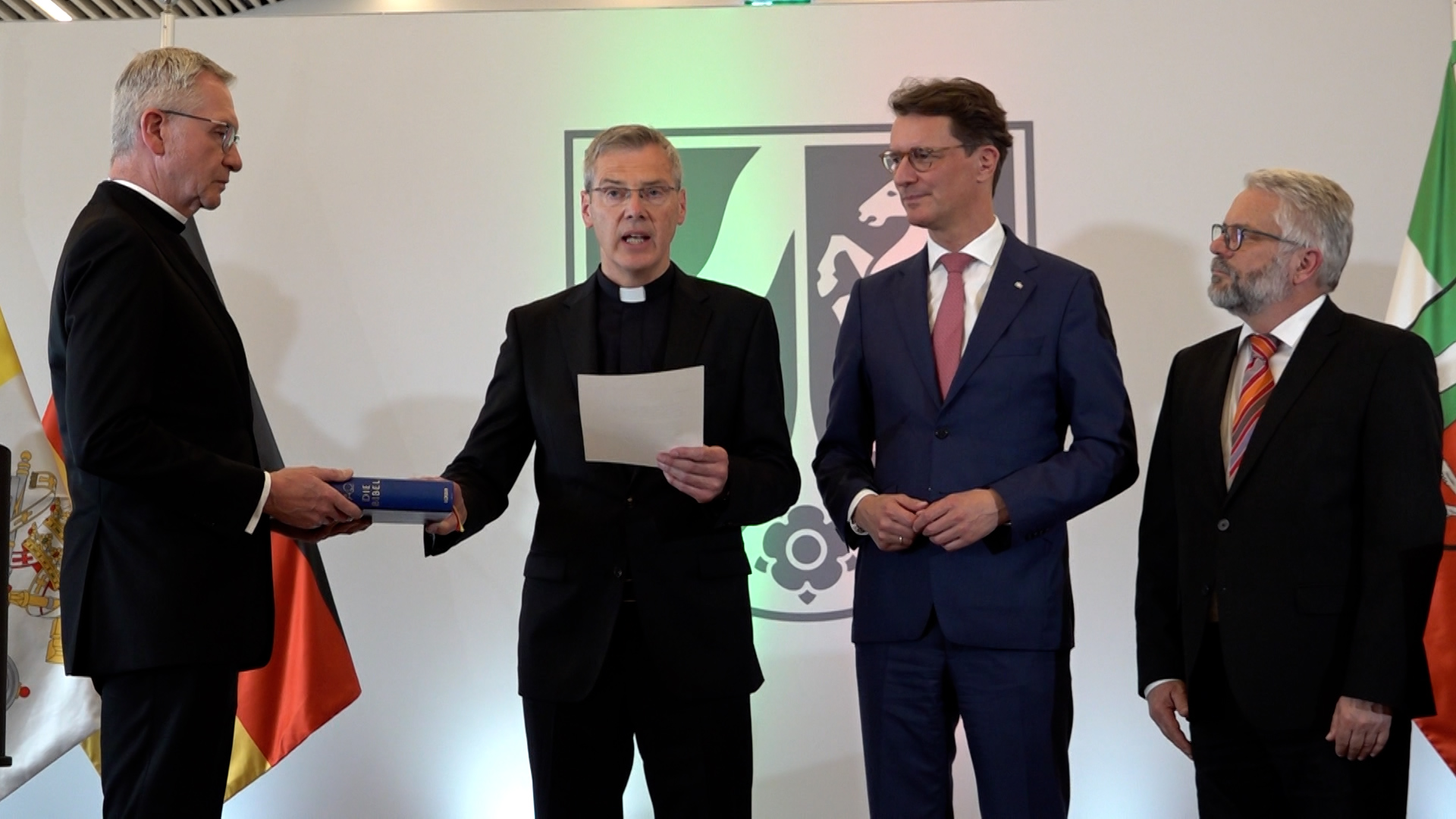 Künftiger Bischof von Münster legt Treueid in Düsseldorf ab
