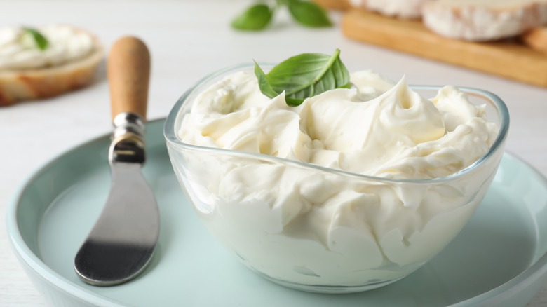 18 ingredients that will upgrade plain cream cheese
