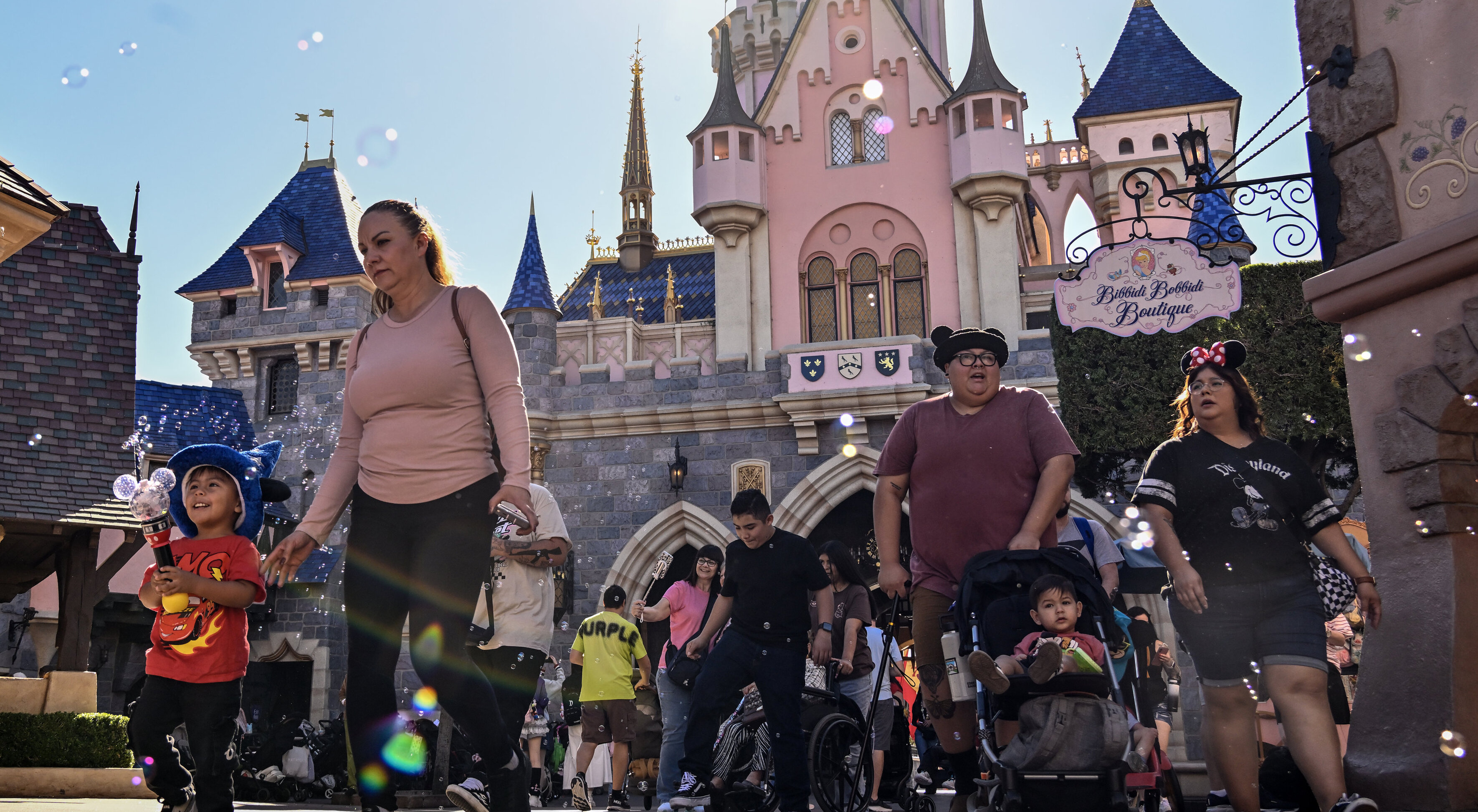 'My retirement plan is just vibes and pixie dust' — Disney adults are ...
