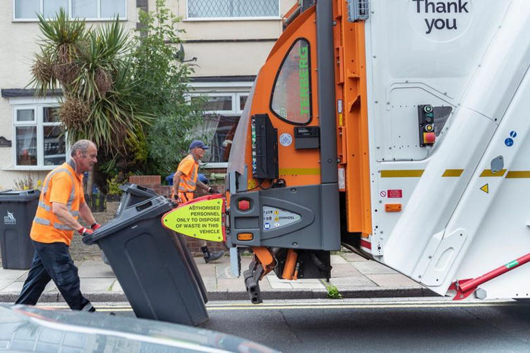 Councillor criticises 'poor communication' with residents over ...