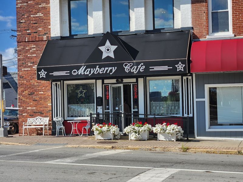 This picture-perfect town in Indiana looks straight out of a ...