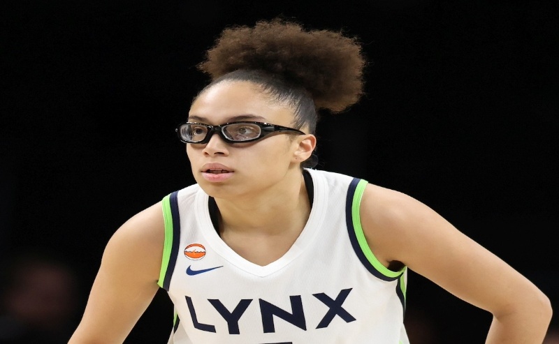 WNBA rookie makes NBA-style history: Olivia Miles breaks three-point ...