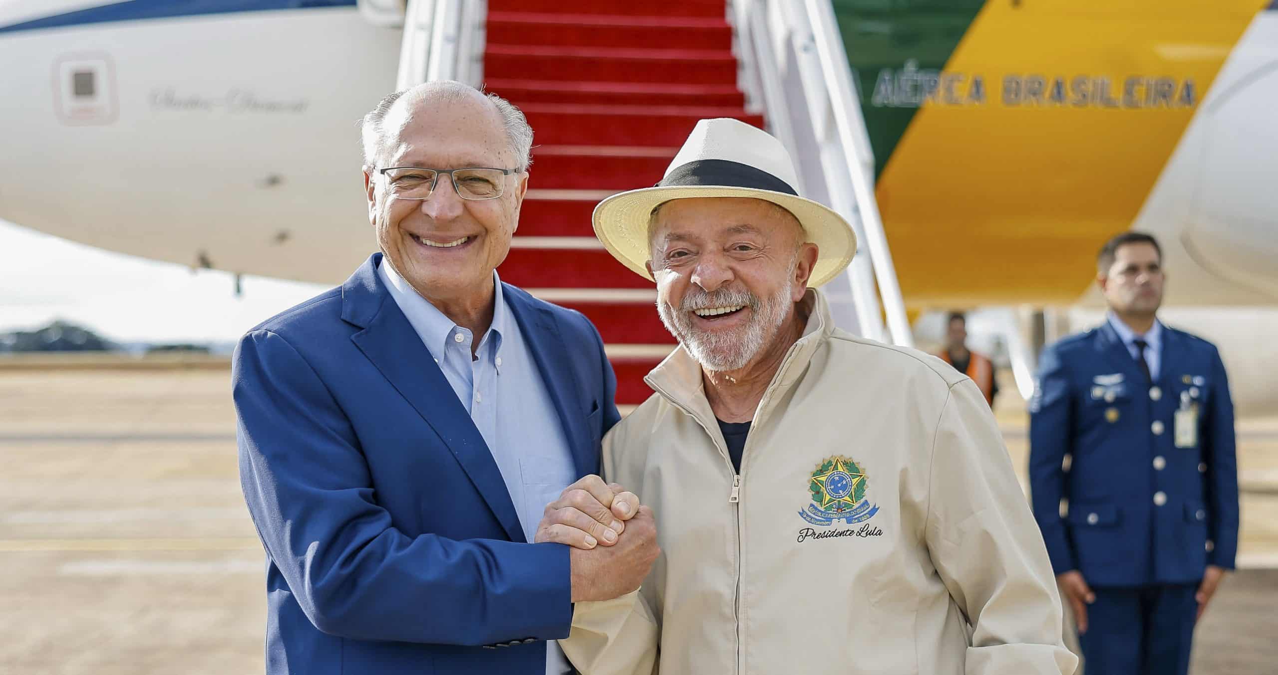 Lula é o único com chances de vitória no 1º turno; Flávio Bolsonaro é ...