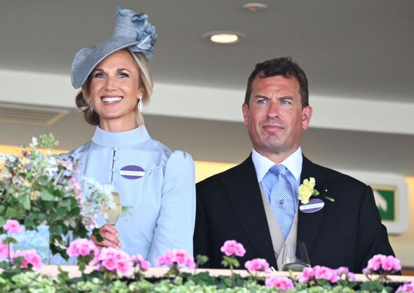 Harriet Phillips gets seal of approval from fans as she steps out with ...