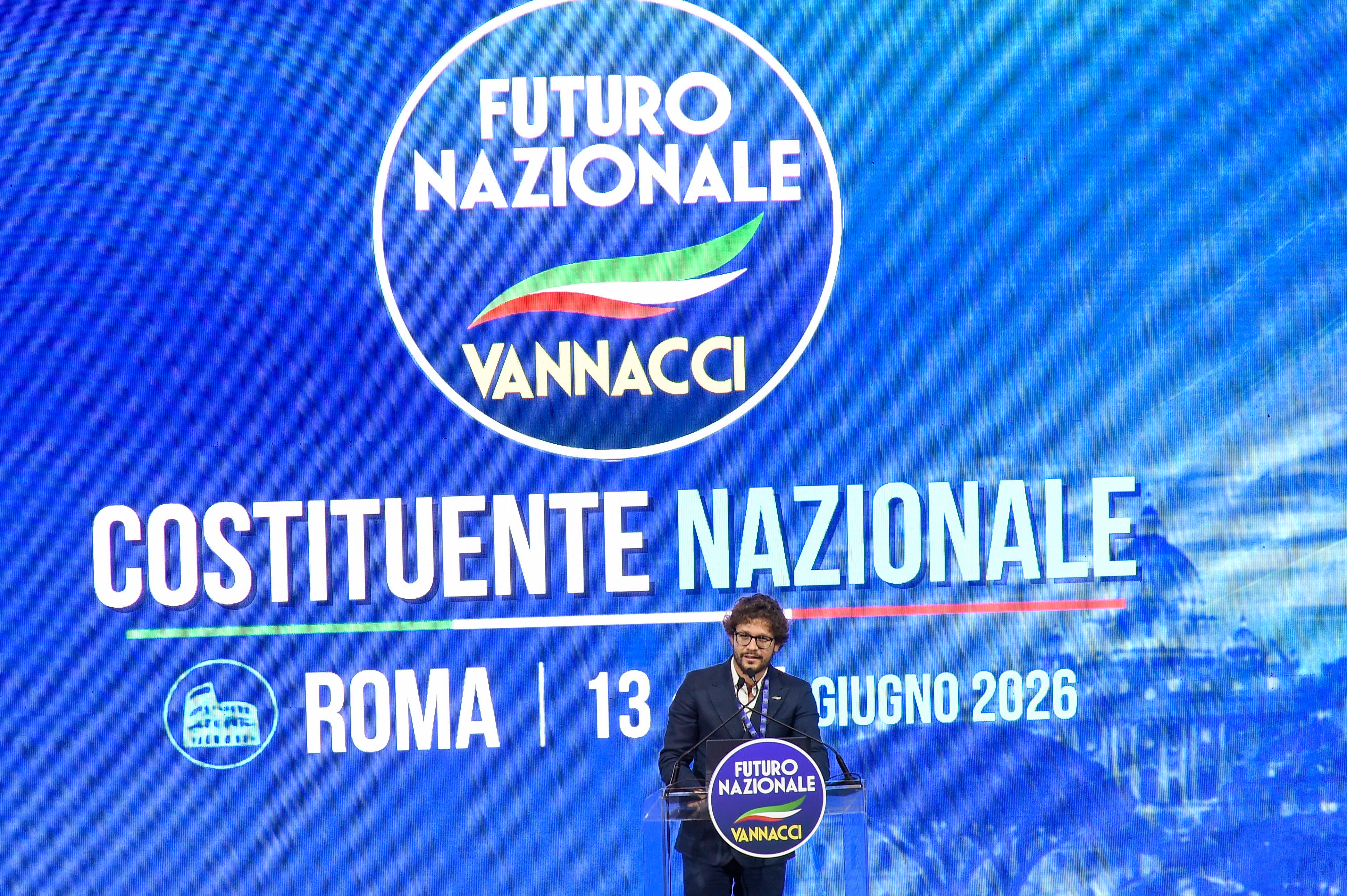 Chi è Lorenzo Gasperini, l’ideologo di Futuro Nazionale. L’asso di ...
