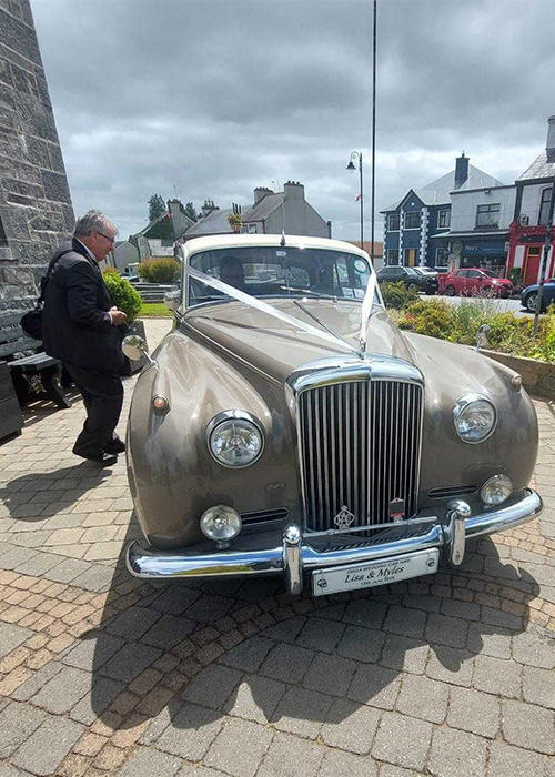 Pics: Galway's Lisa Murphy and husband bump into Irish celebrity on ...