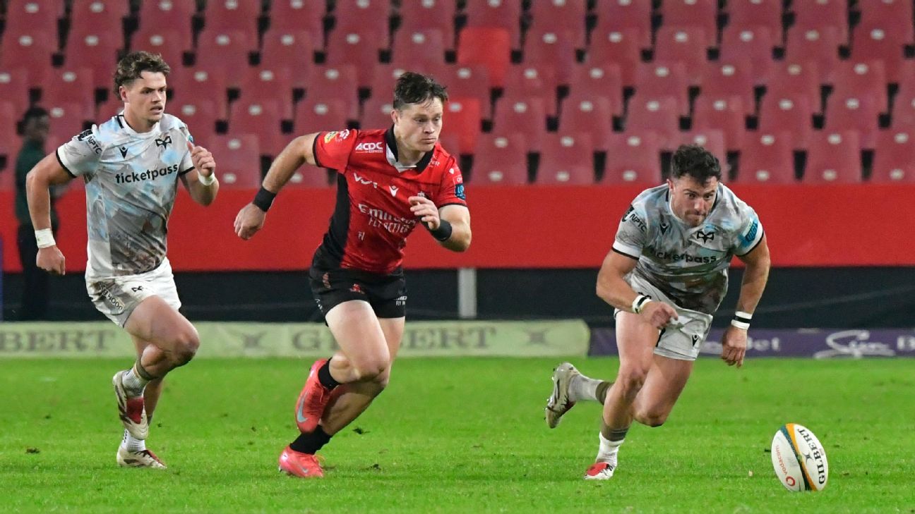 Quan Horn in at flyhalf to replace injured Sacha Feinberg-Mngomezulu ...