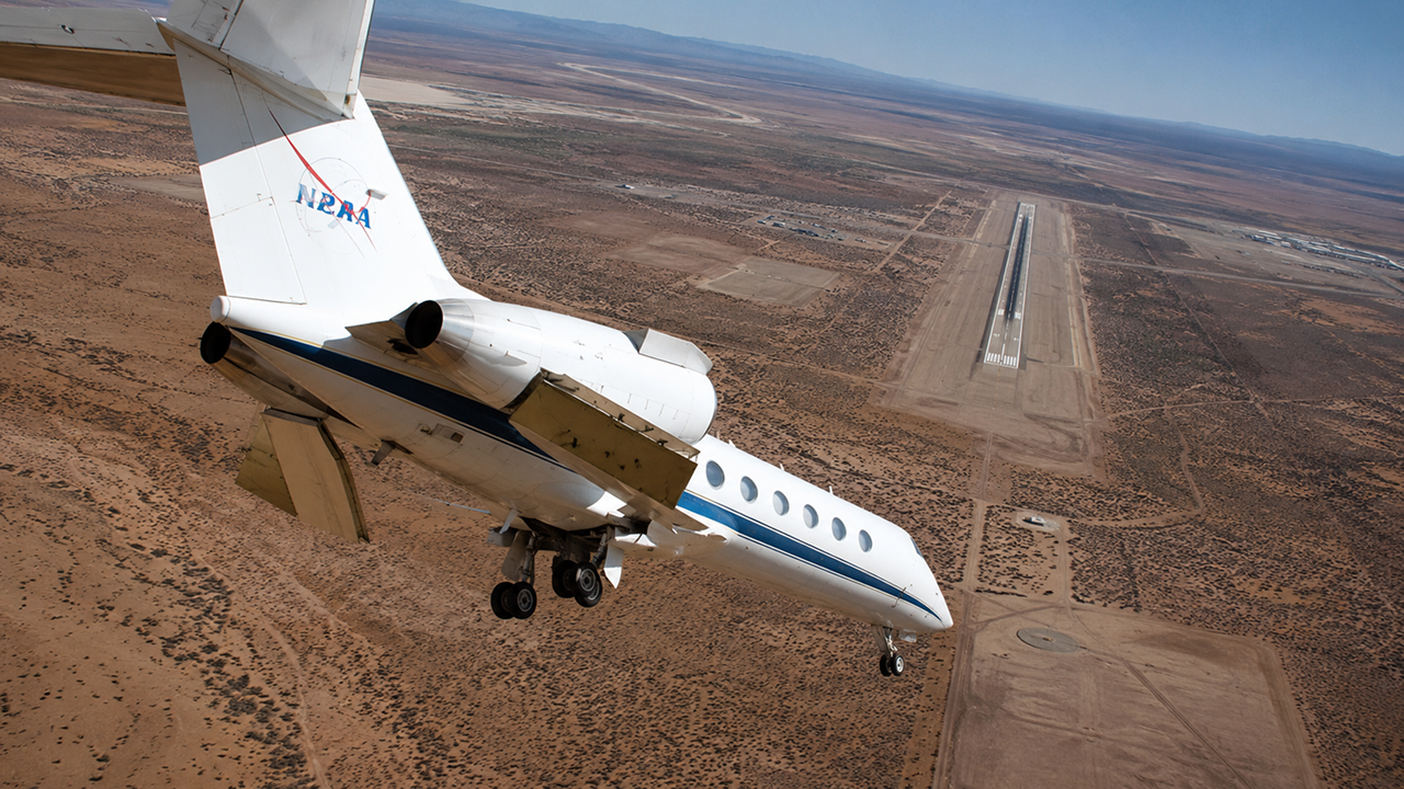 How NASA trained astronauts to land an unpowered spaceship