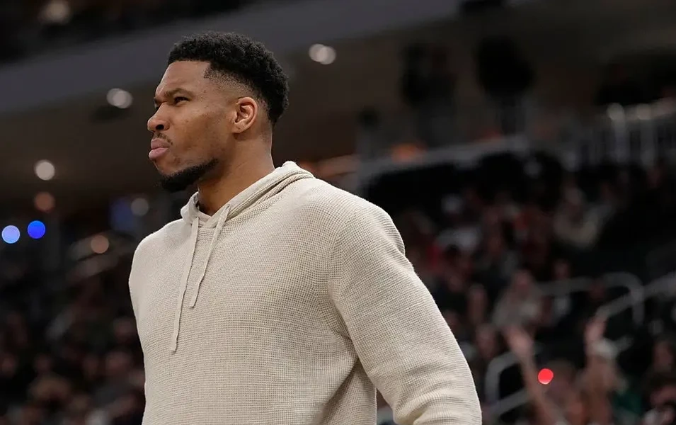 Nets weigh pursuit of Giannis, Reaves in bold offseason plan