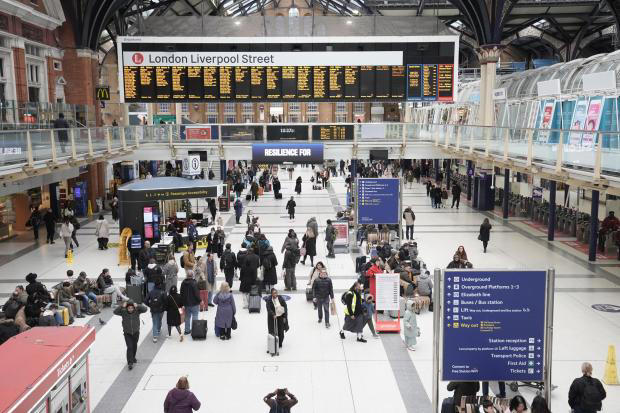 Essex commuters facing severe delays due to Liverpool Street fault