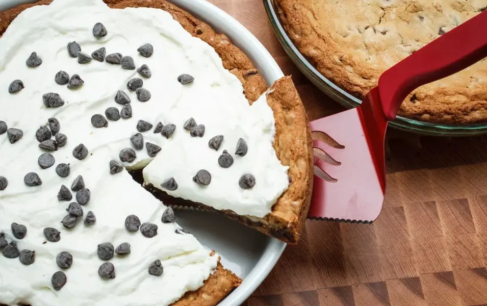 Cookie cake ideas that steal the spotlight