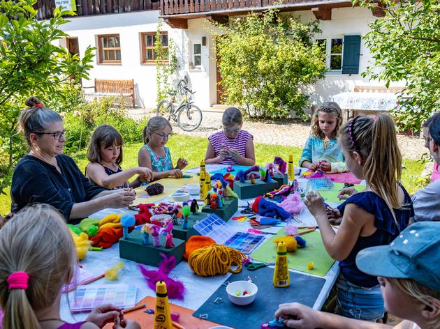 15 Künstler beim LandArt-Festival am Starnberger See: Kunst in Tennen ...