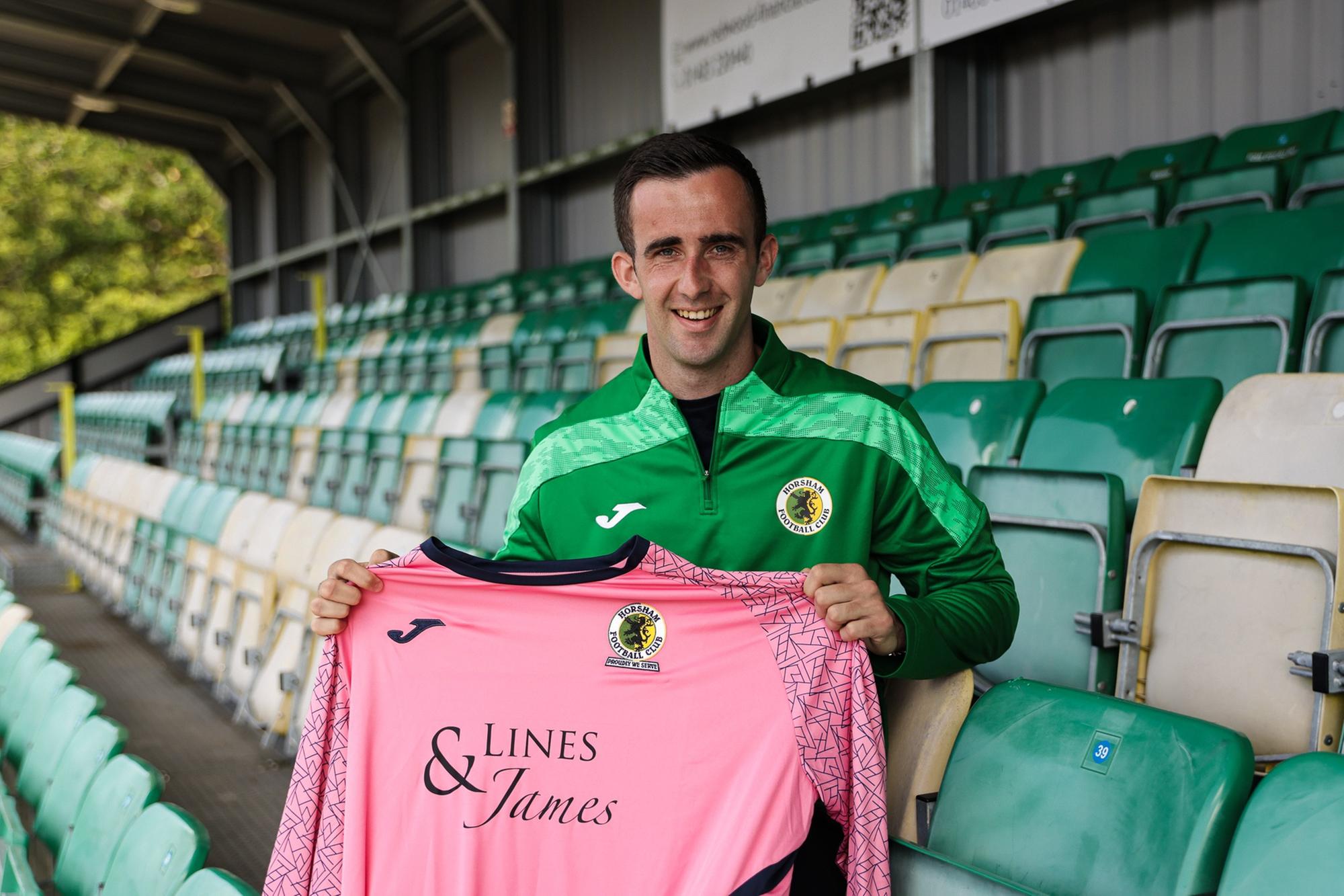 Former West Ham goalkeeper returns to Horsham FC
