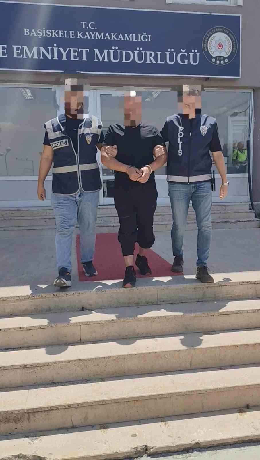 Kocaeli’de kombi ve akü hırsızı tutuklandı