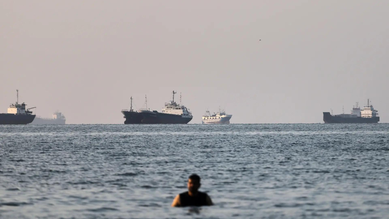 US used Iran-style covert transfers to move 90 million barrels of oil ...
