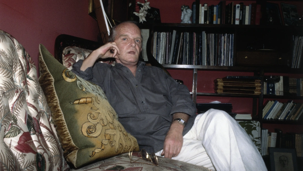 6 unusual writing rituals of famous authors
