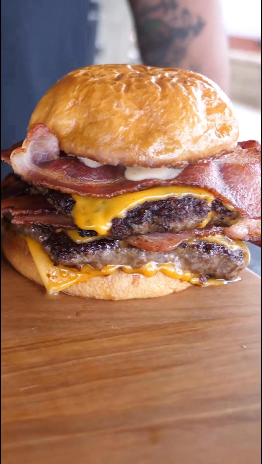 Copycat Wendy’s Baconator at home