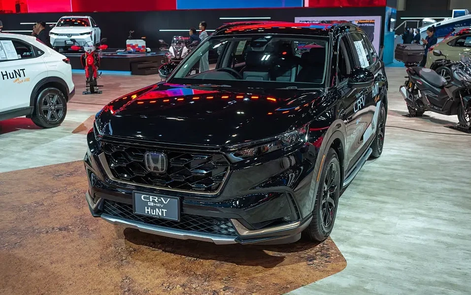 2026 Honda CR-V Hybrid earns safety award despite crash test gap