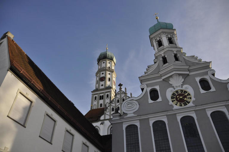Ein Krimi im Schatten von St. Ulrich und Afra: So liest sich Toni ...