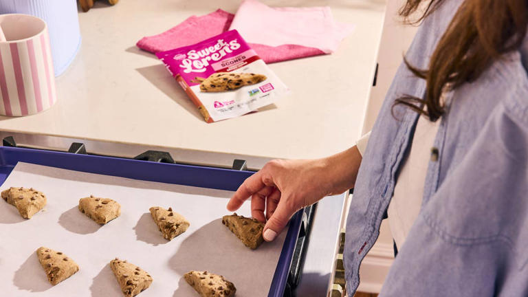 Sweet Loren's launches oatmeal bars and scones for quick breakfast treats