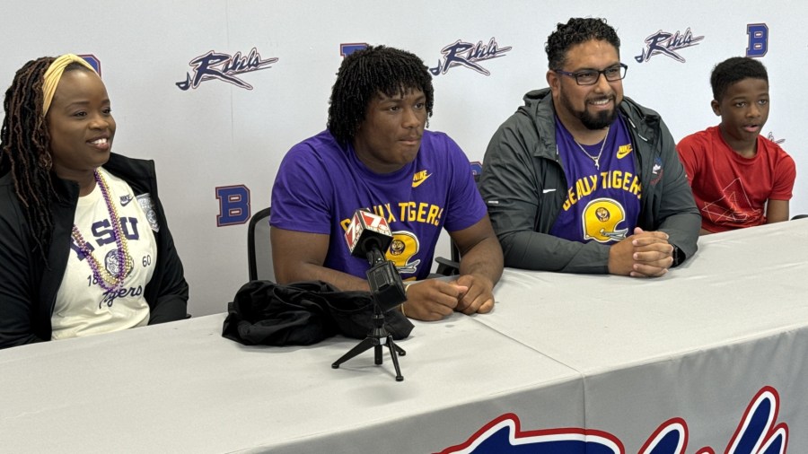 Byrnes RB Segarra to play college football at LSU