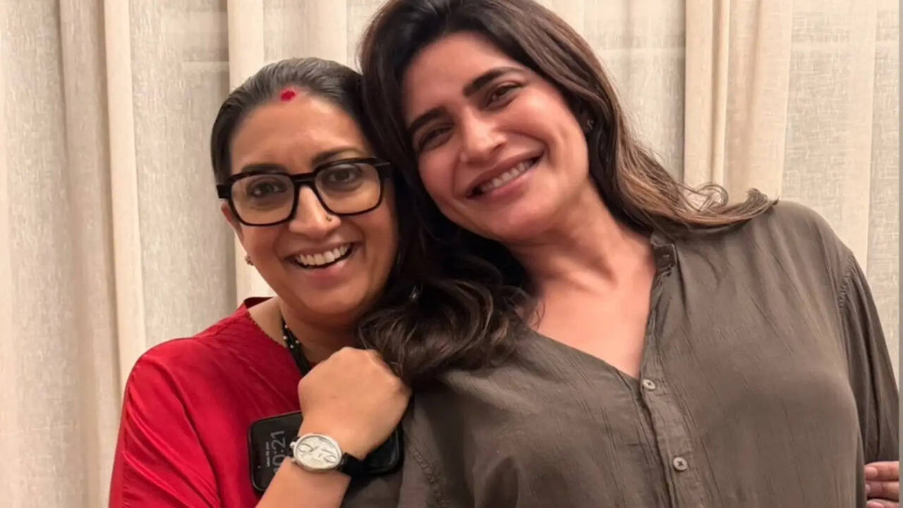 Smriti Irani stuns expecting mother Karishma Tanna; actress describes ...