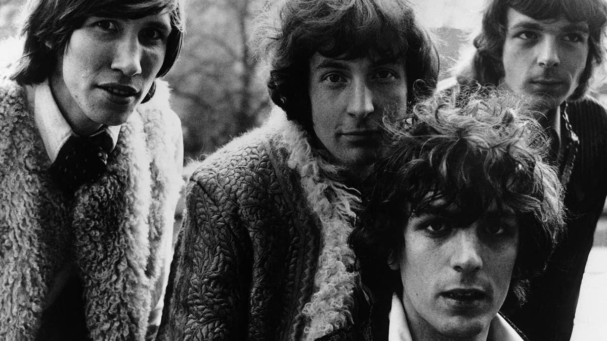 Pink Floyd's '8-Tracks' album debuts at No. 19 on Billboard, features ...