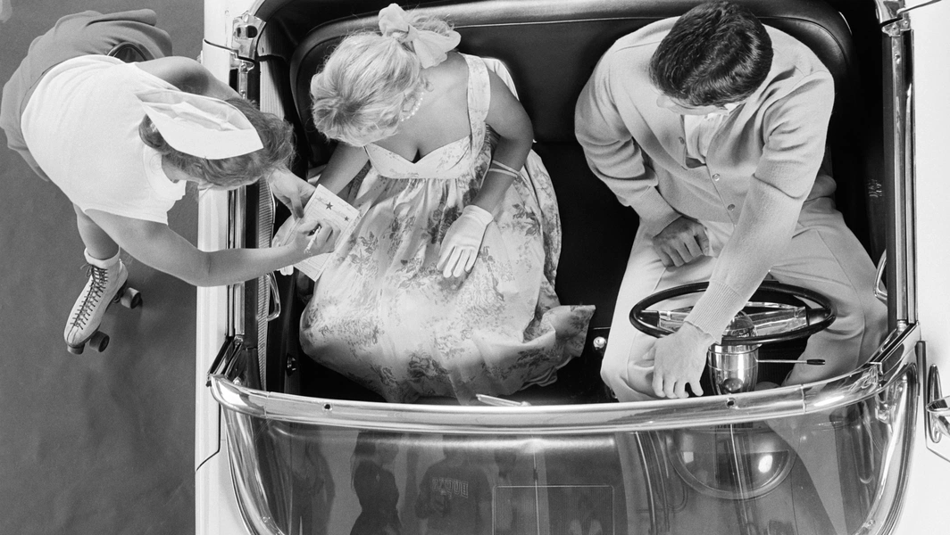 10 teen jobs that vanished after the 1960s