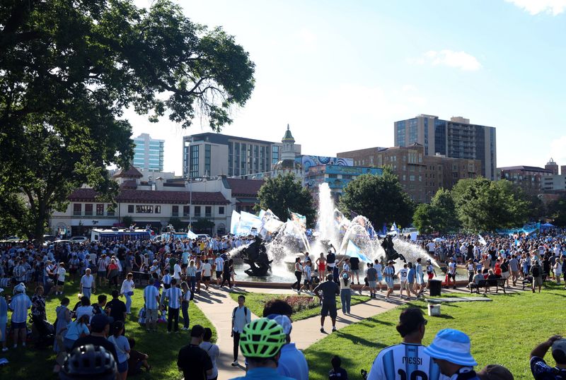 Soccer-Kansas City barbecue meets Argentine asado as World Cup fans arrive
