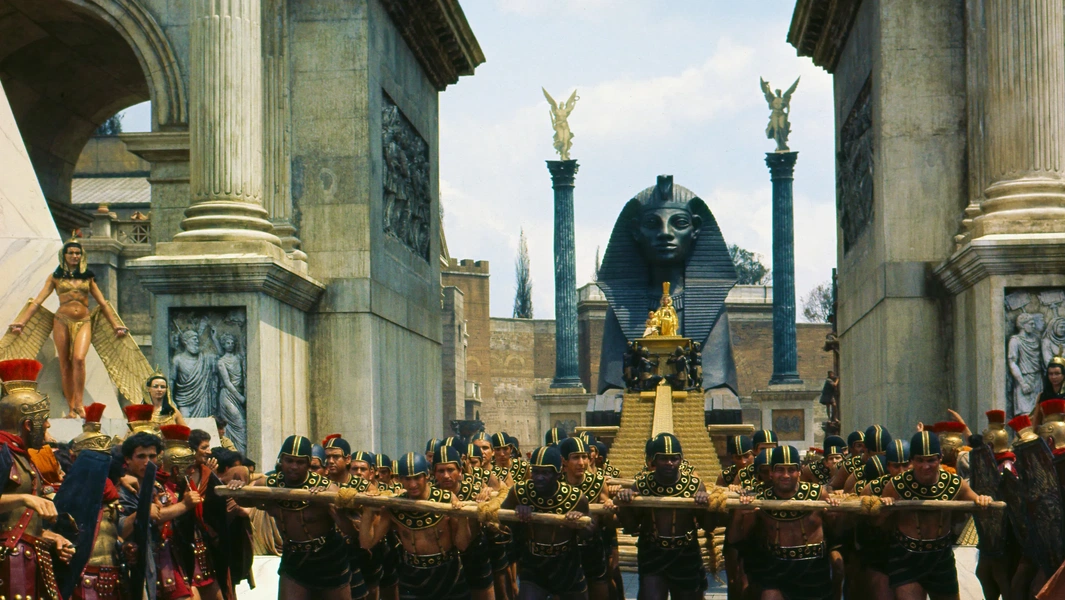 7 movie scenes that cost a fortune to film