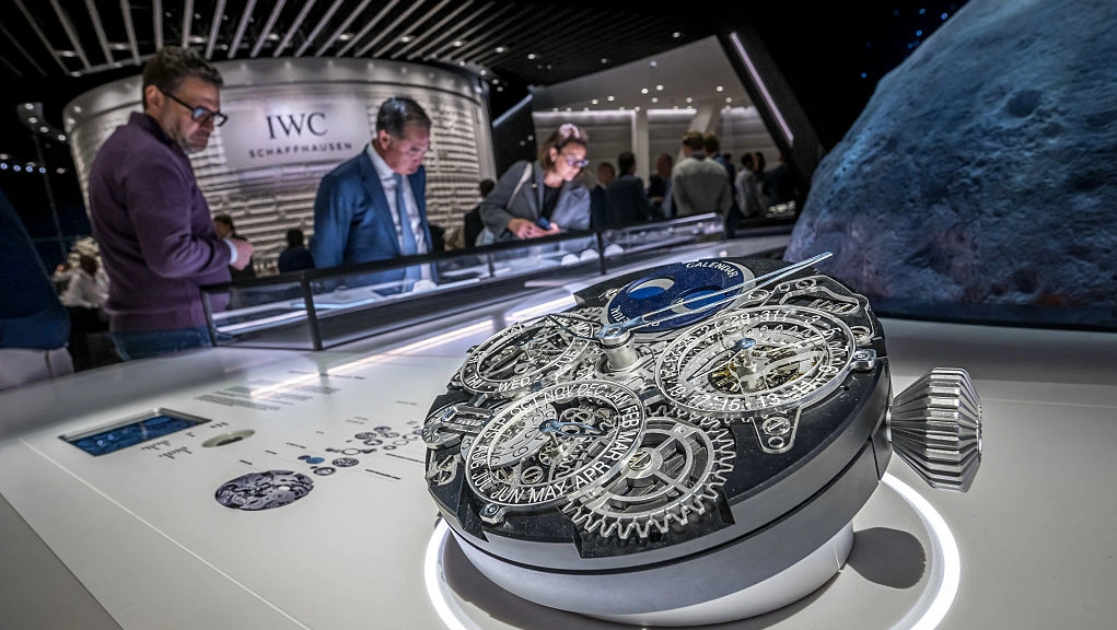 How to identify a fake luxury watch