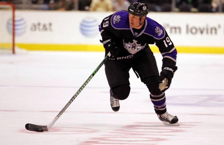 Former Blackhawks F Kyle Calder dies at 47