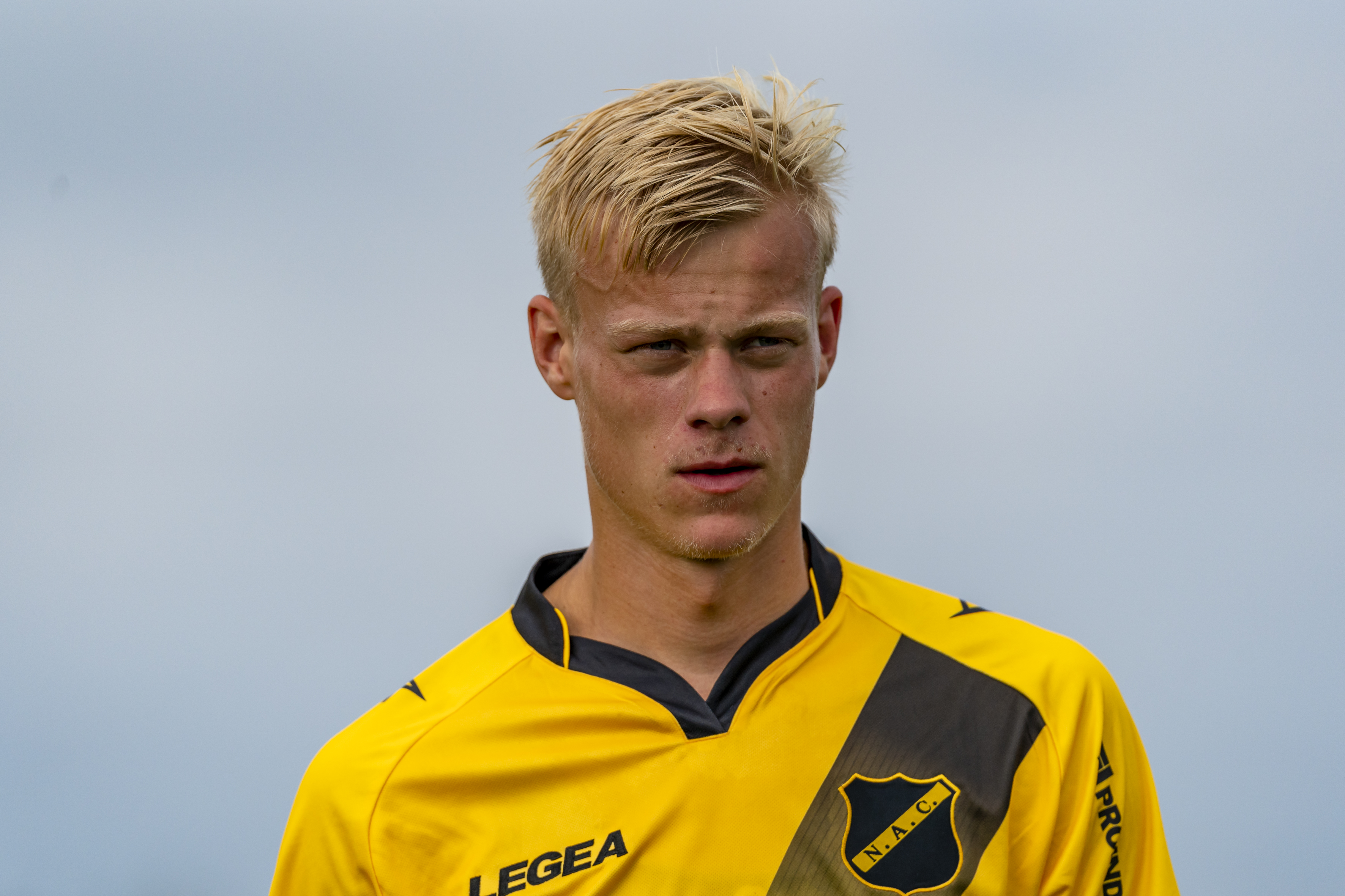 Spurs-transfer Van Hecke levert NAC Breda alsnog recordbedrag op
