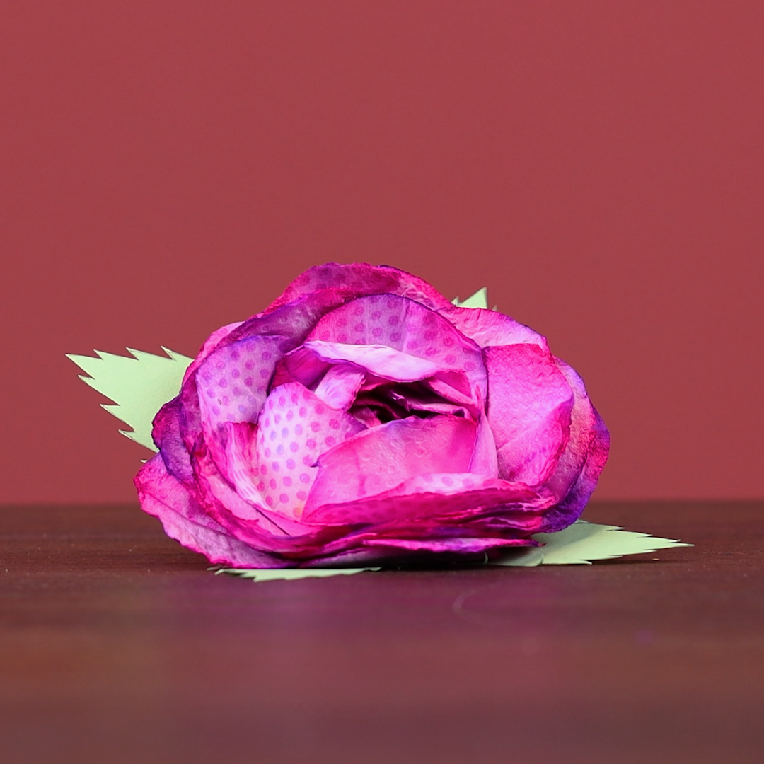 Create a beautiful paper rose with this easy DIY tutorial🌹