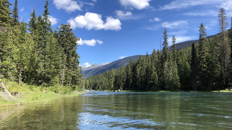 Canada's remote lake oasis is a gorgeous park perfect for canoeing ...