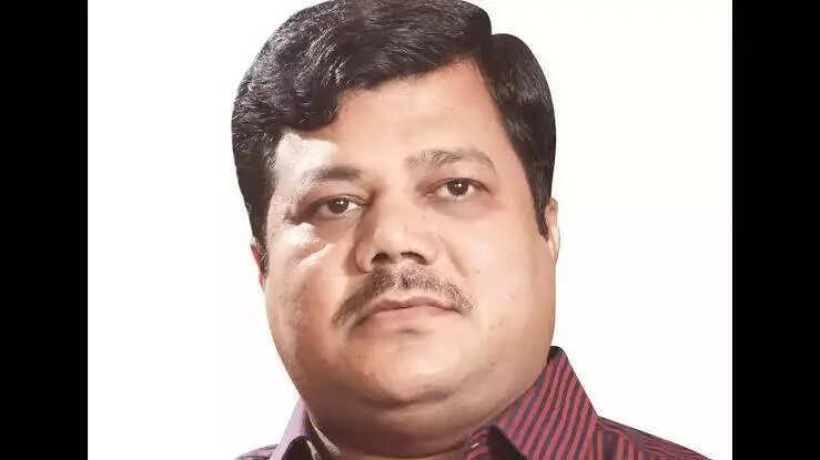 BJP MLC announces ‘Devabhau’, ‘Chhava’ taxis for Mumbai; Damania, Cong ...