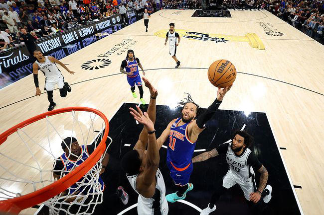 Jimmy Failla talks about the Knicks, Taylor Swift and Trey Yingst