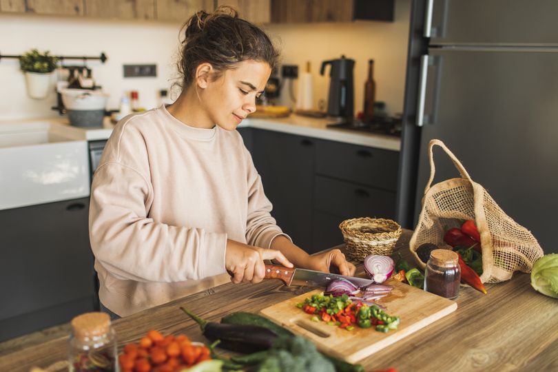 3 salad fruits and vegetables experts say never store in the fridge