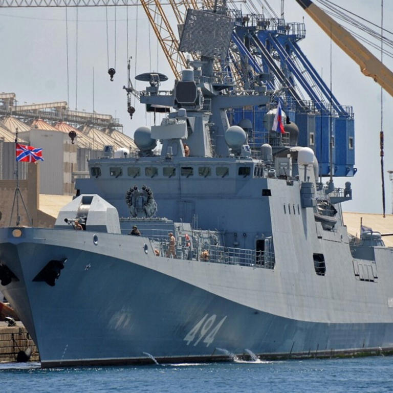 Fregata russa spara contro uno yacht nella Manica, Londra apre un'indagine
