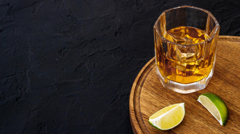 One sip of this 2-ingredient Jack Daniel's shot, and you'll keep it in ...