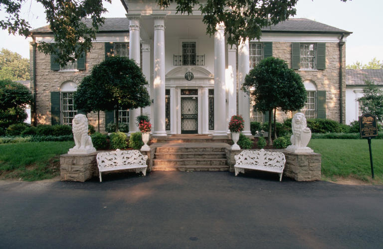Elvis Presley’s houses: Inside the King’s most notable addresses from ...