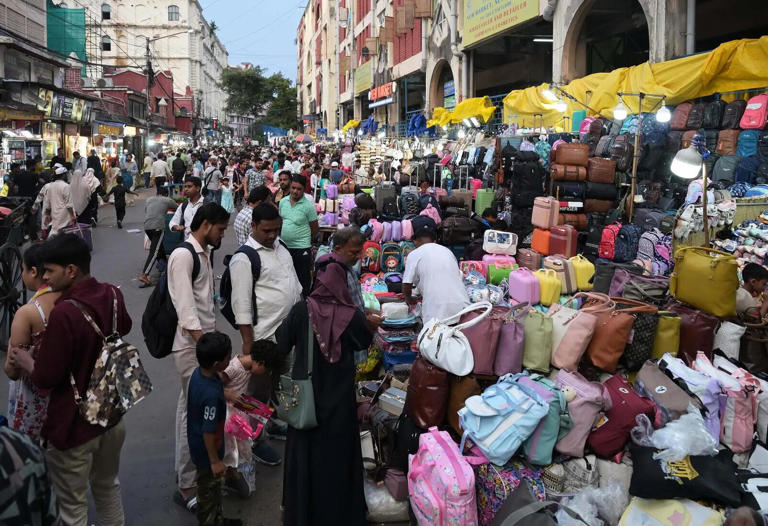 New Mkt hawkers return a day after CM’s visit