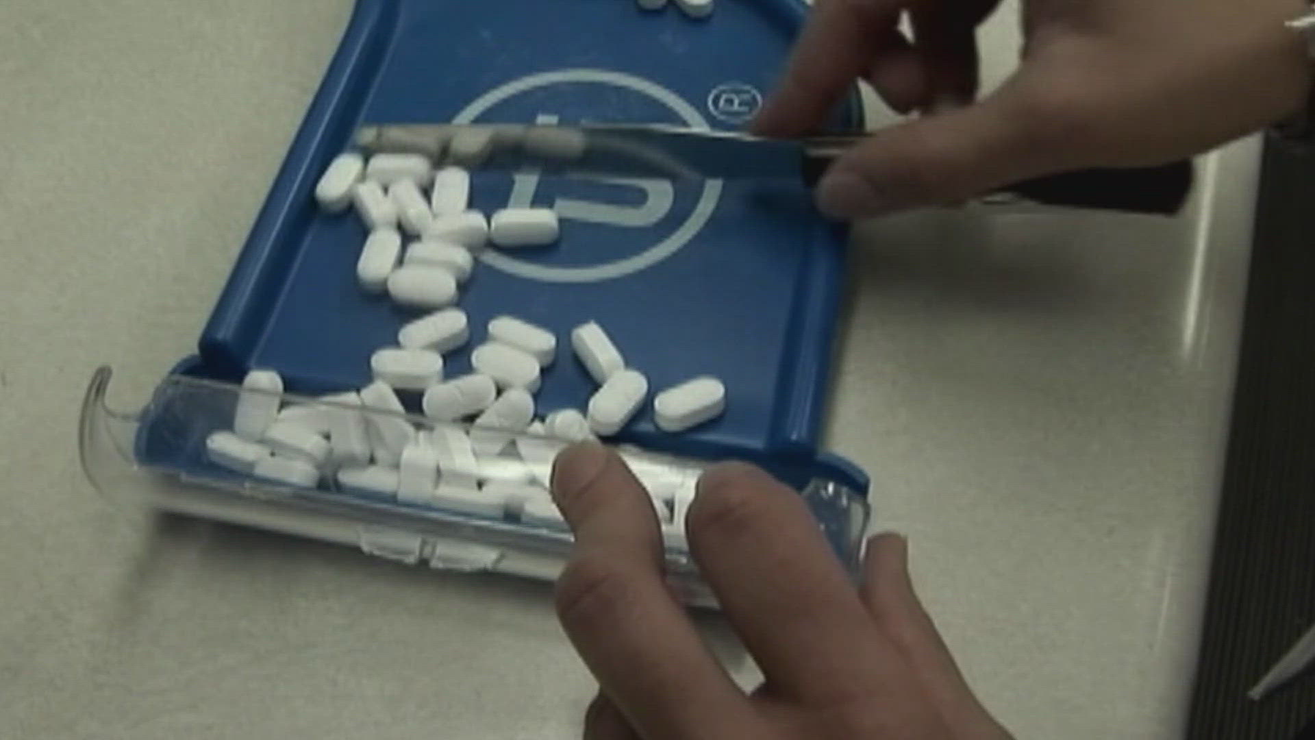 More than 300k bottles of popular antidepressant have been recalled due ...