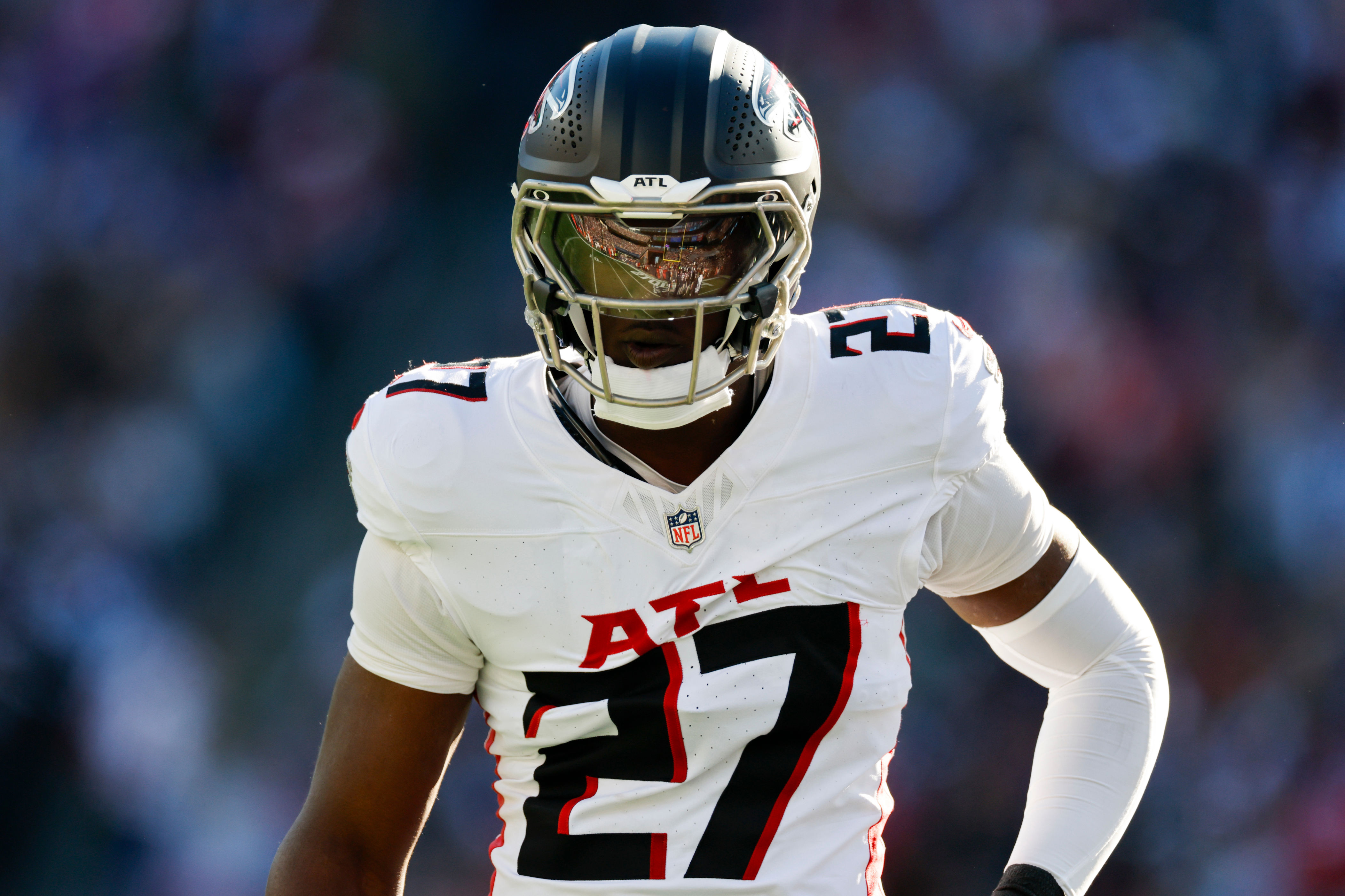 Sacks leader Pearce returns to Falcons for minicamp following a ...