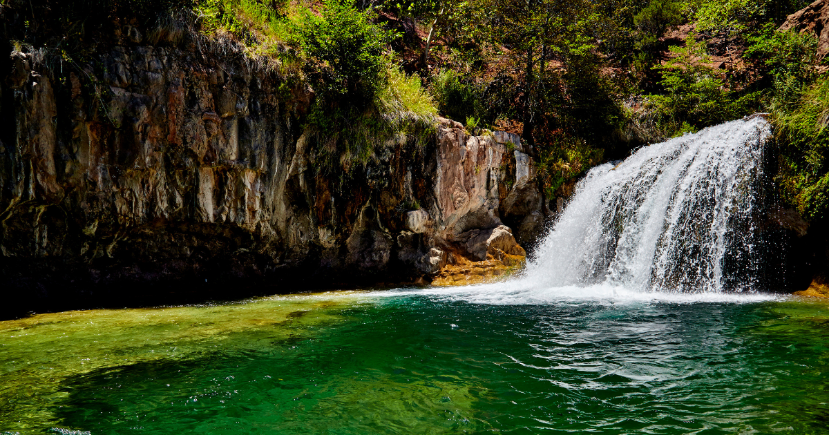 This Arizona road trip combines caves, waterfalls and epic views