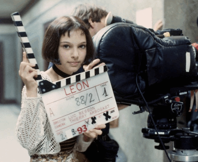 Behind-the-scenes shots from classic cinema sets that people still talk ...