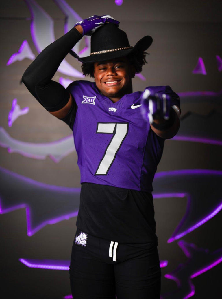 Football: 2027 3-star WR Kobe Haynes commits to TCU